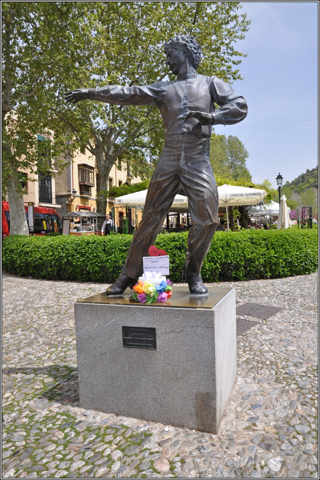 Monumento a Mario Maya - Granada