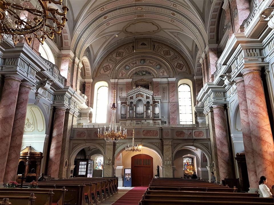 Holy Trinity Roman Catholic Church