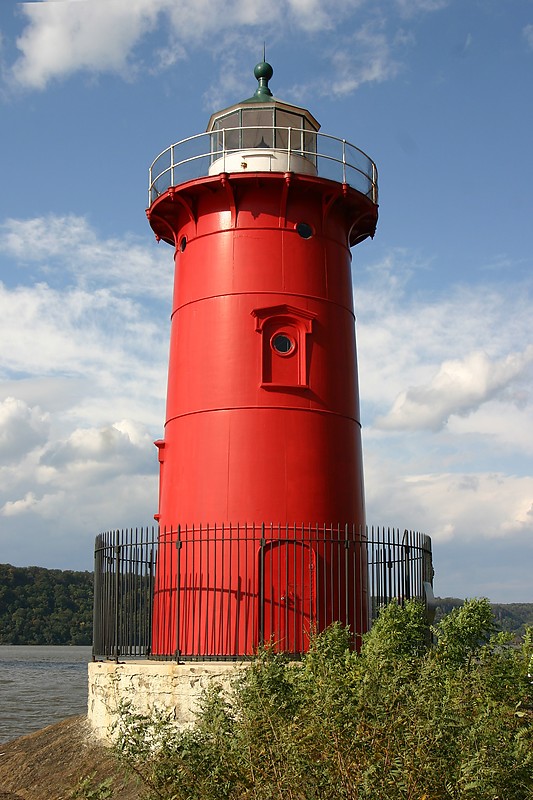 The Little Red Lighthouse (Jeffrey's Hook)
