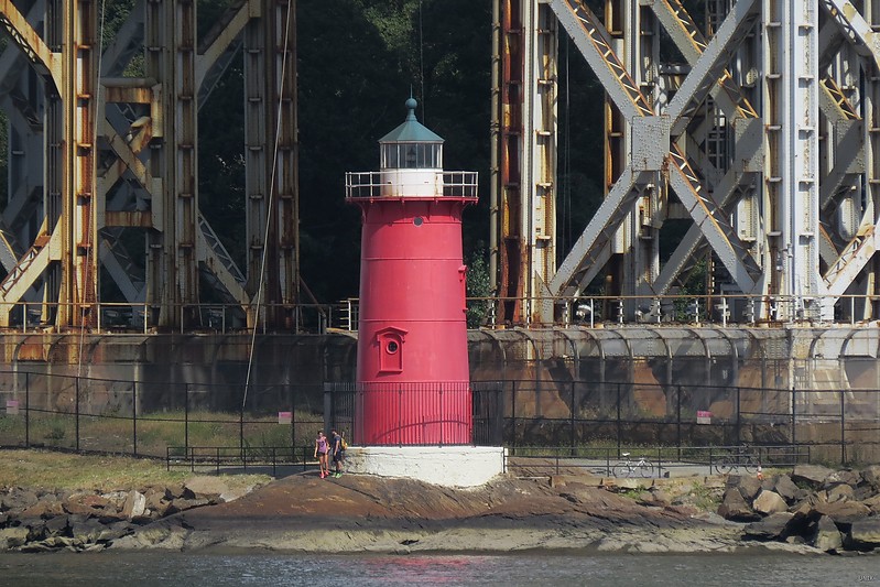 The Little Red Lighthouse (Jeffrey's Hook)