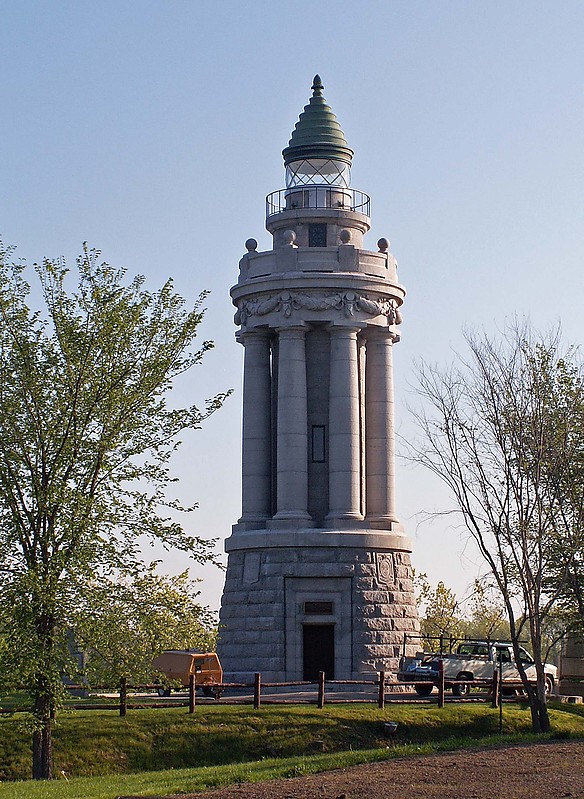 Crown Point Lighthouse