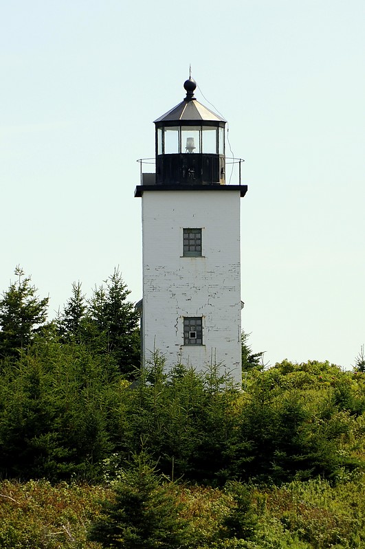 Deer Island Thorofare Lighthouse | foghorn