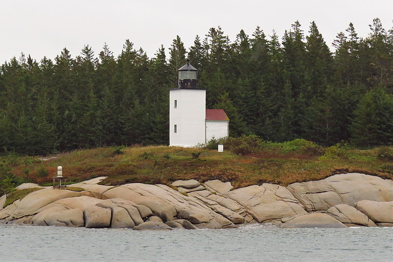 Deer Island Thorofare Lighthouse | foghorn