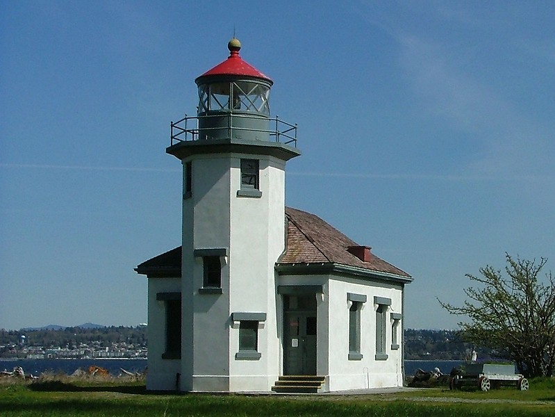 Point Robinson Light