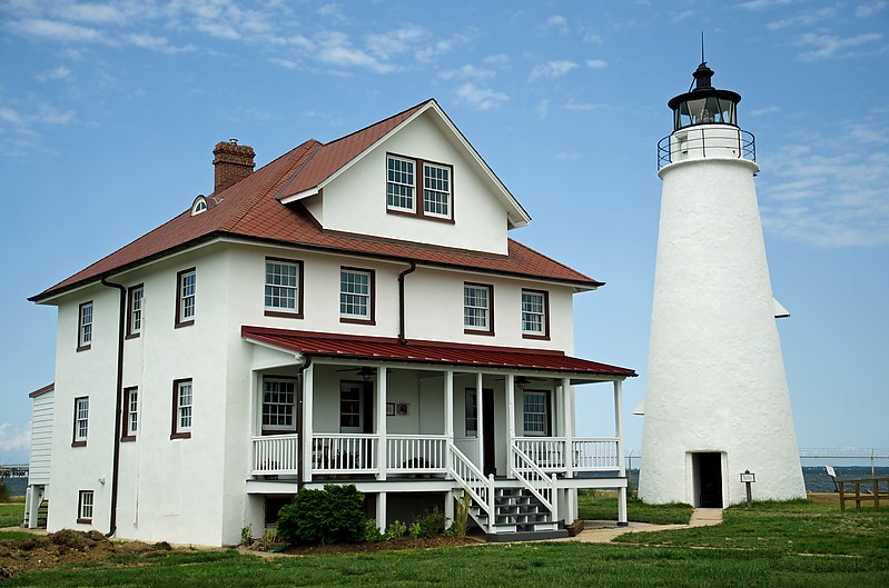 Cove Point Lighthouse