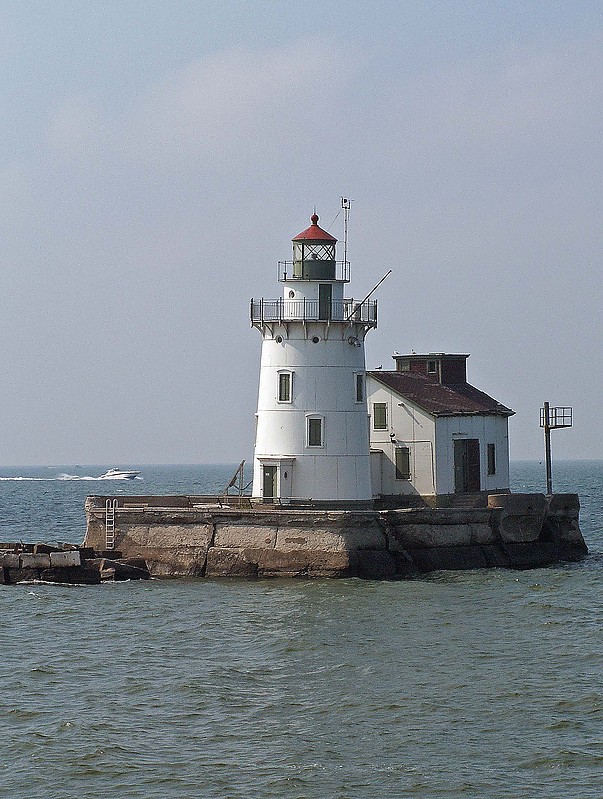 Cleveland Harbor Lighthouse