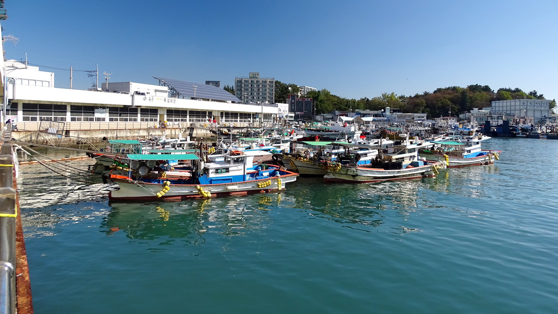 Samcheonpo Harbor - Sacheon