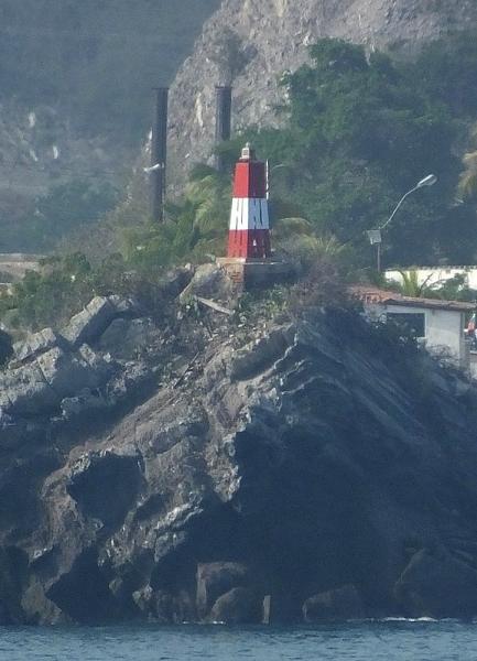 BAHÍA GUANTA Isla Pitahaya light