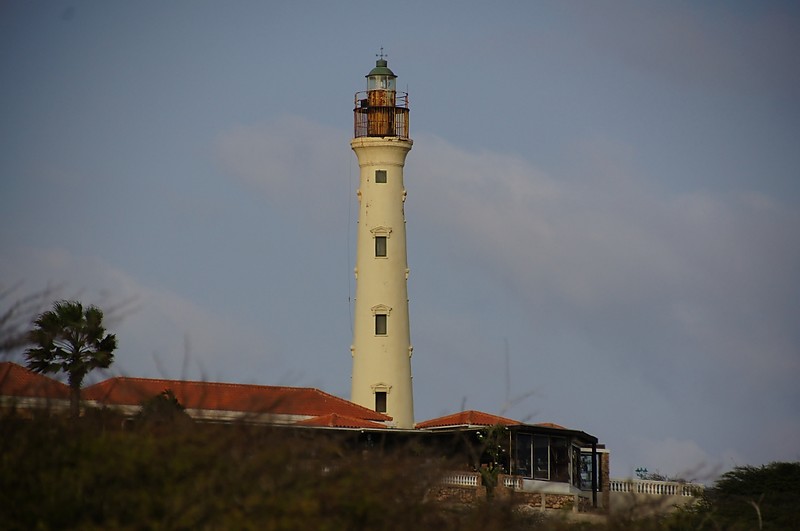 Faro California, Aruba