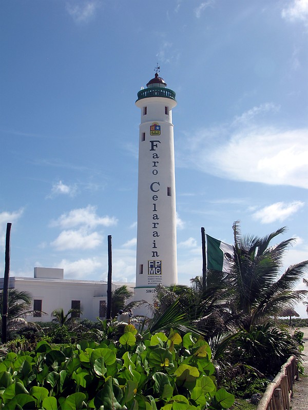 Faro de punta sur