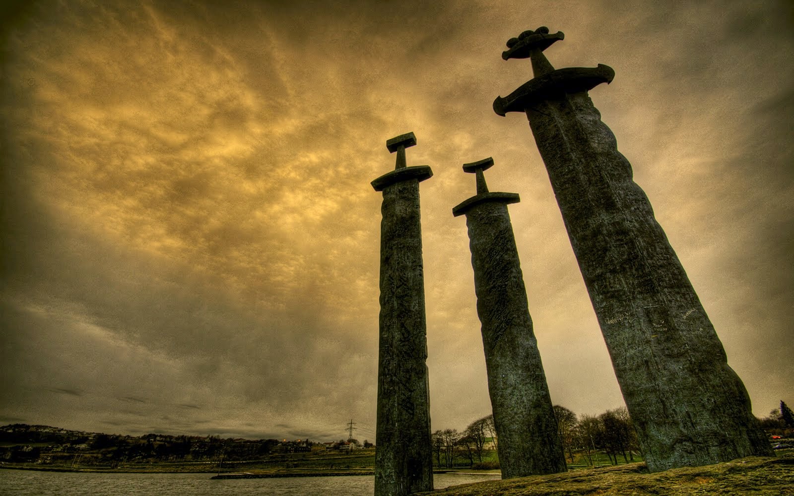 Sverd i fjell (Swords in Rock monument)
