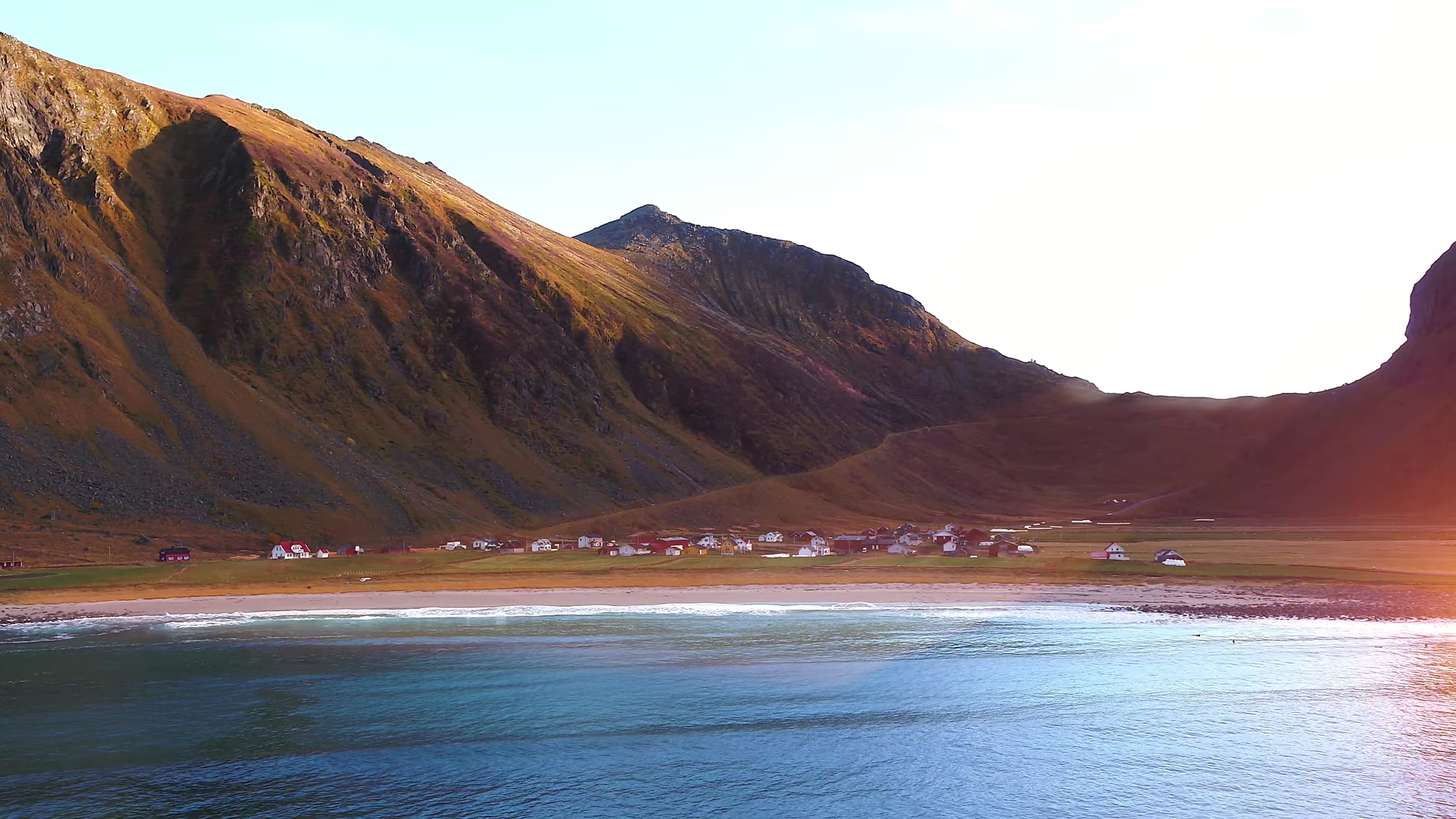 Unstad surfing beach