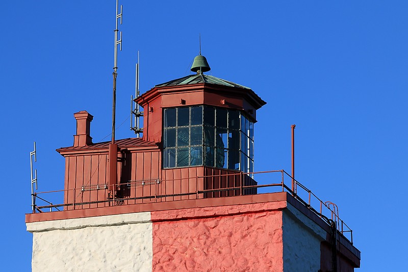 UTO Vessel Control Tower & Radar & Lighthouse