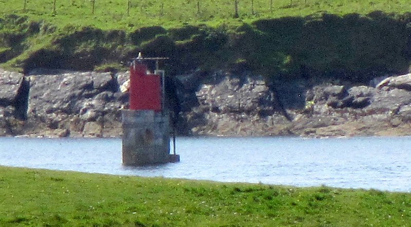 Carrigin-a-tShrutha Light