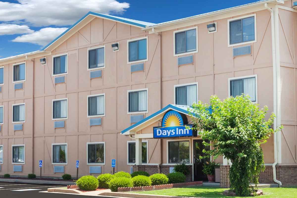 Days Inn Dyersburg - Dyersburg, Tennessee