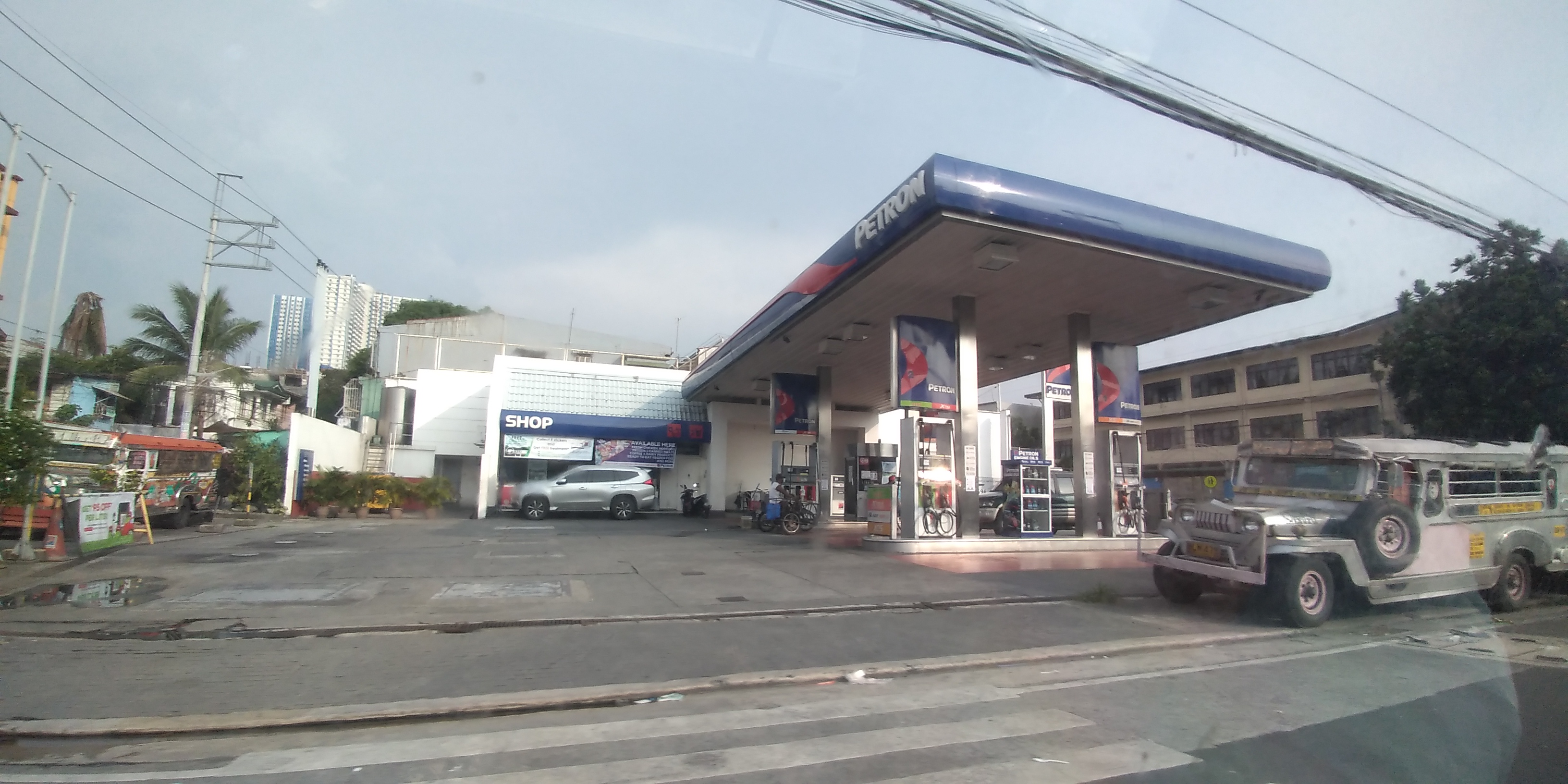 Petron Gas Station - Quezon City