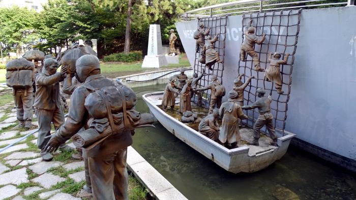 Monument of the Hung-nam Evacuation Operation Meredith Victory - Geoje