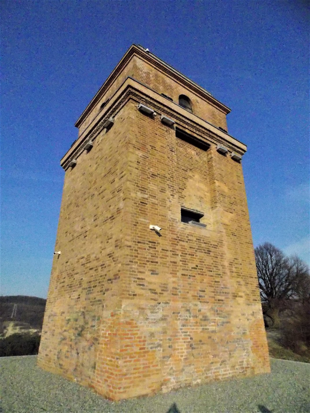 Memorial tower
