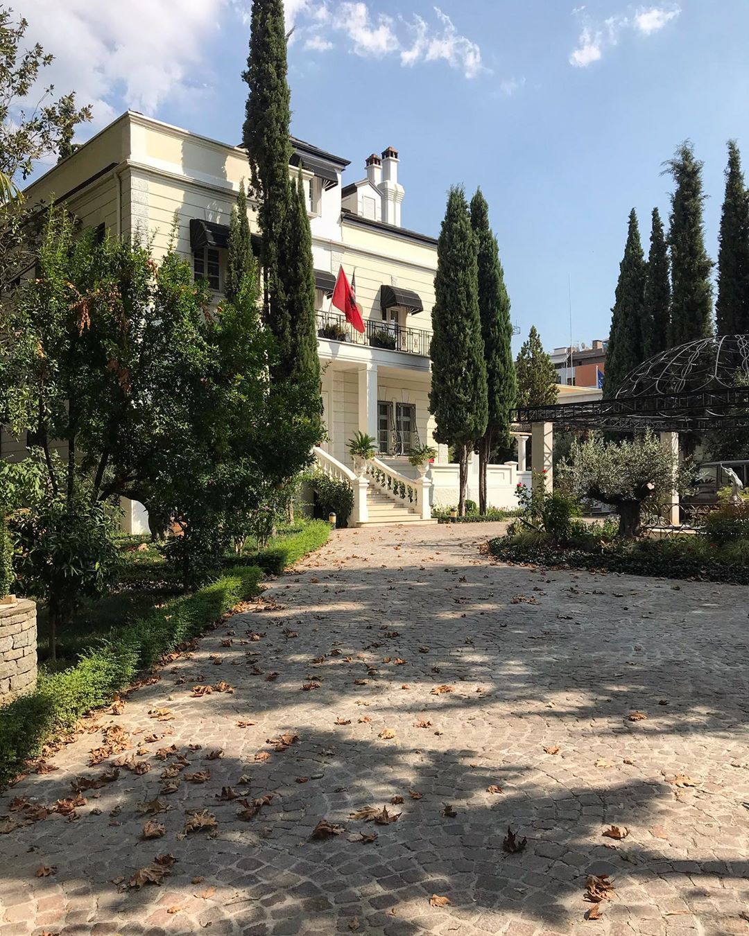 Vila Bardha - Tiranë