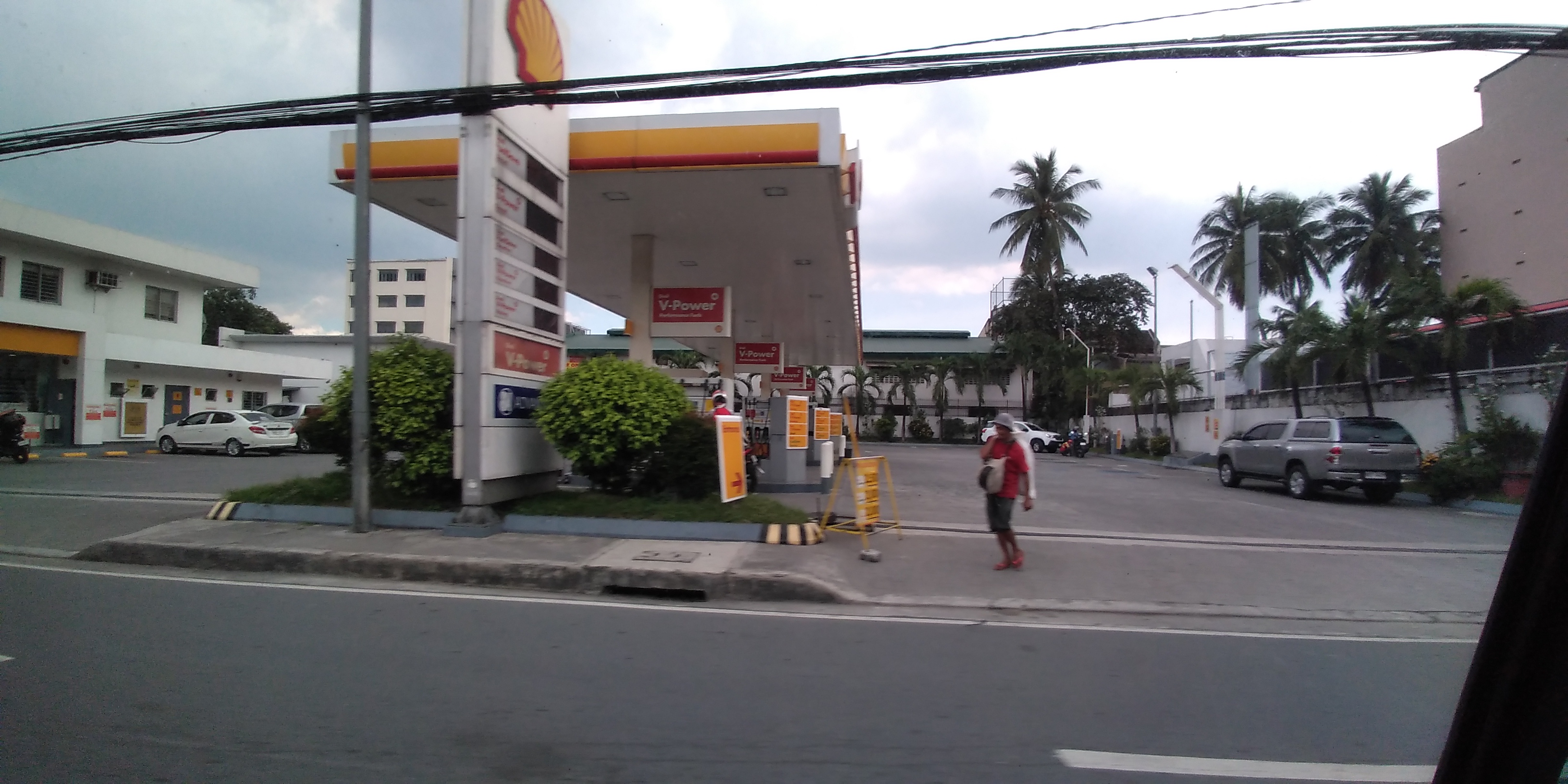 Shell Gas Station - Quezon City