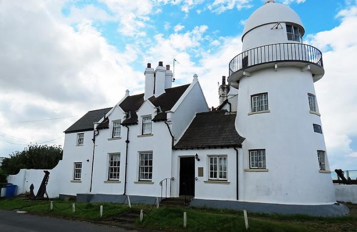 Paull Lighthouse - Paull