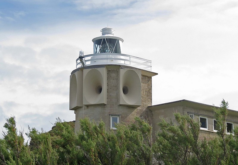 Bull Point Lighthouse | foghorn