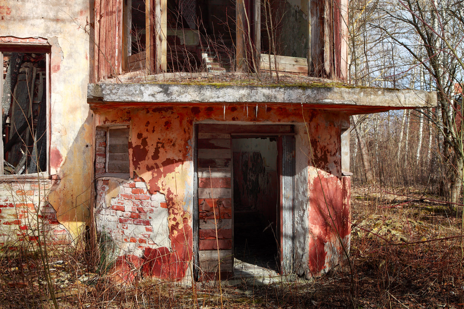 Abandoned building - Saint Petersburg | ruins, abandoned / shut down