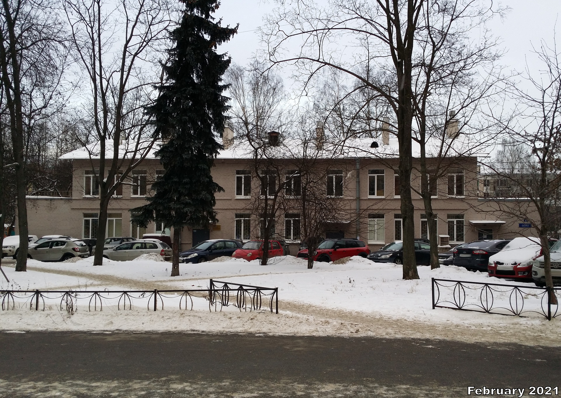 ulitsa Lensoveta, 18 - Saint Petersburg