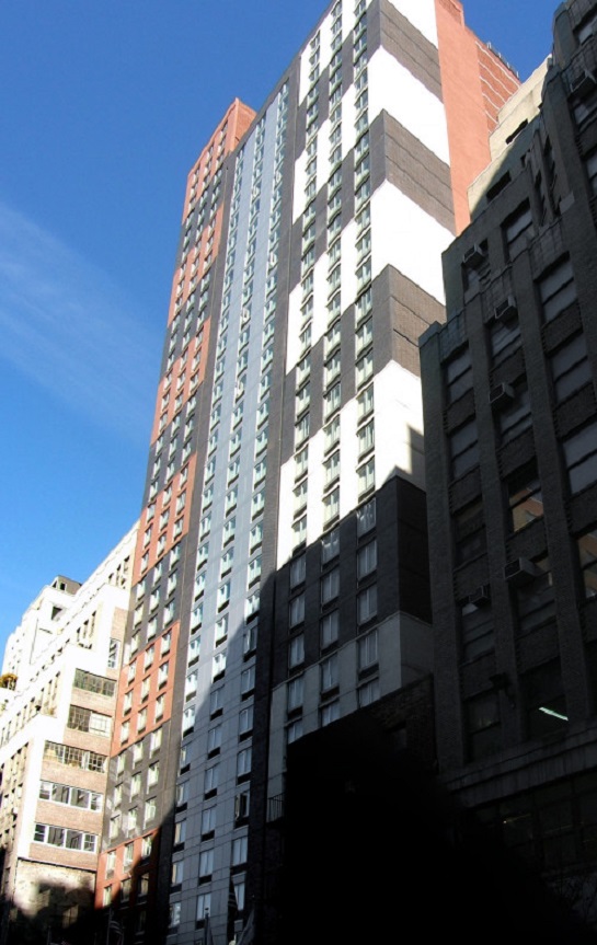 Candlewood Suites - Hampton Inn - Holiday Inn Express | hotel, skyscraper