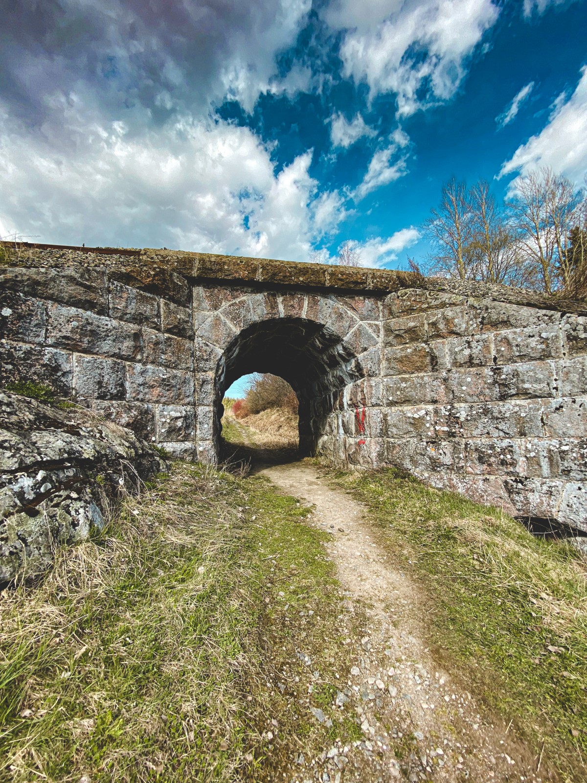 Каменный железнодорожный мост