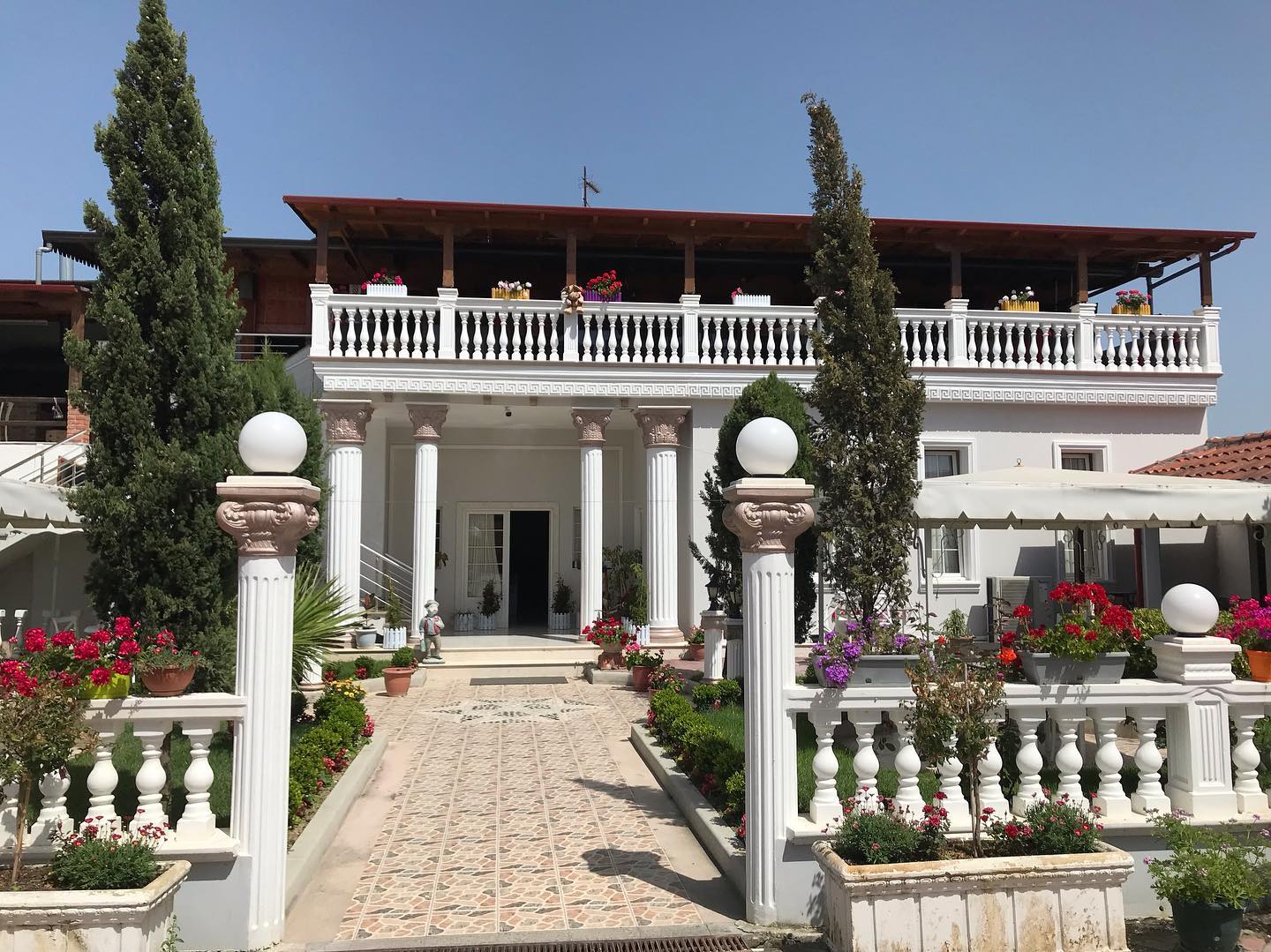 IGMA Bar & Restaurant - Vadardhë