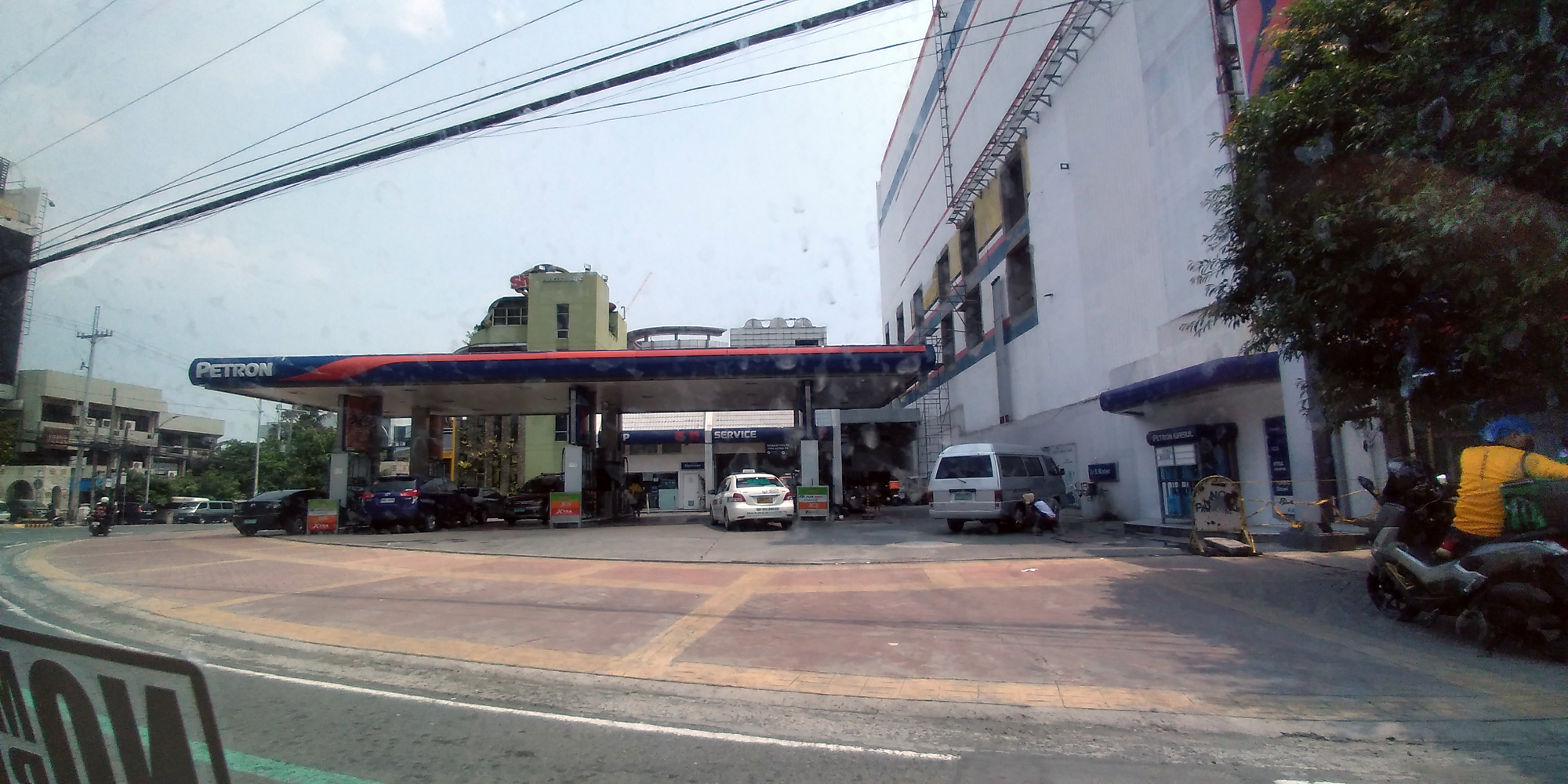 Petron Gas Station - Quezon City