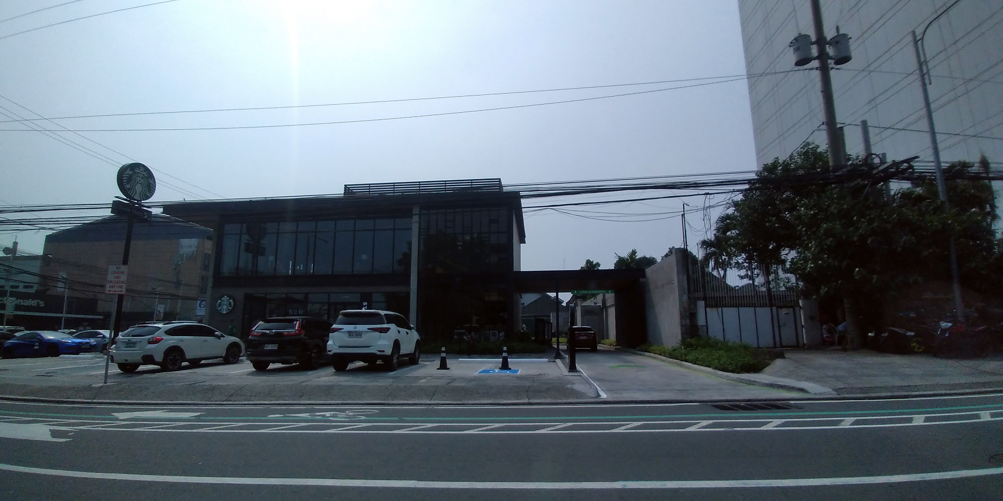 Starbucks - Quezon City