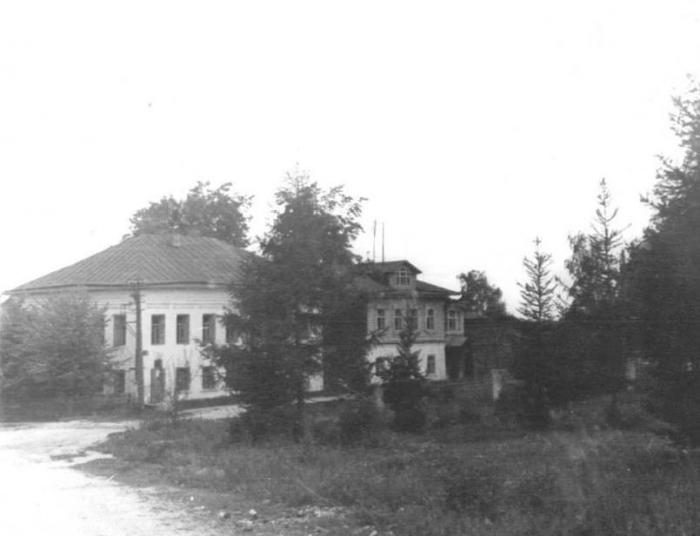 Police Station - Lukh | Classicism, listed building / architectural ...