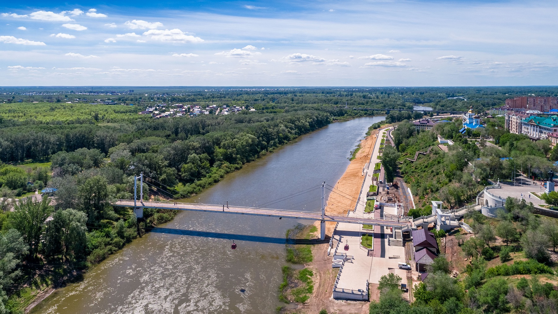Pedestrian bridge over the Ural river - Orenburg