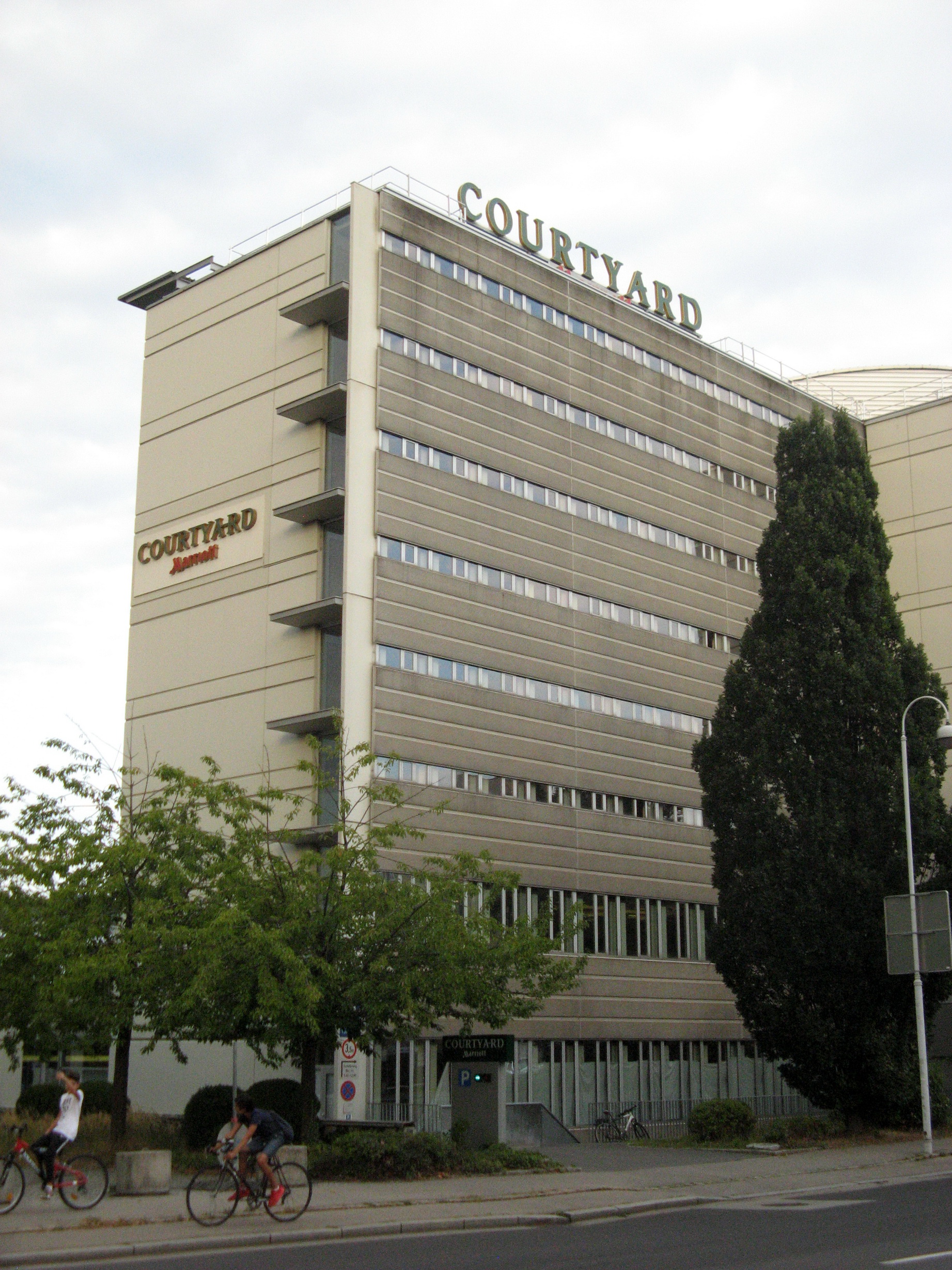 Courtyard Linz Hotel - Linz