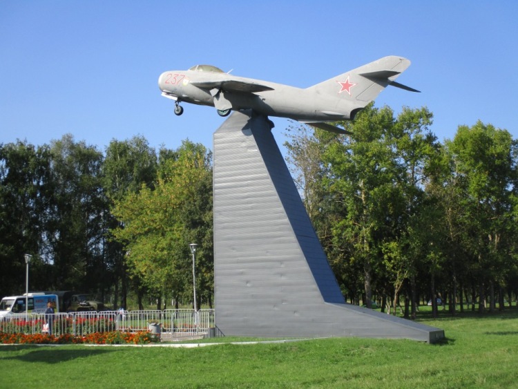 Mikoyan-Gurevich MiG-17