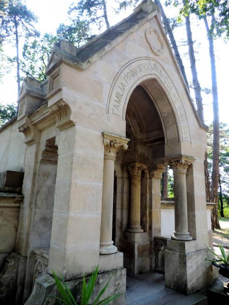 Cavoul familiei Bibescu (1870) - Mogoşoaia