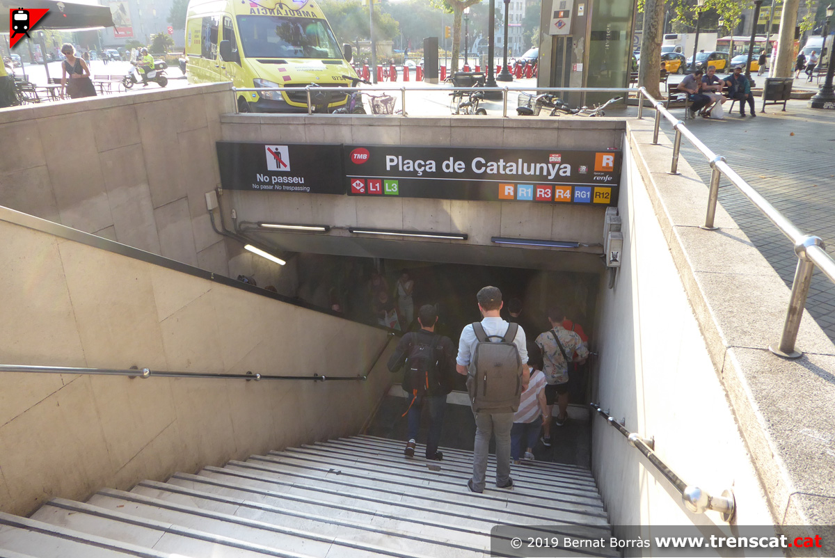 Estació Renfe/Fgc Barcelona - Plaça de Catalunya (R1/R3/R4/RG1/R12 ...
