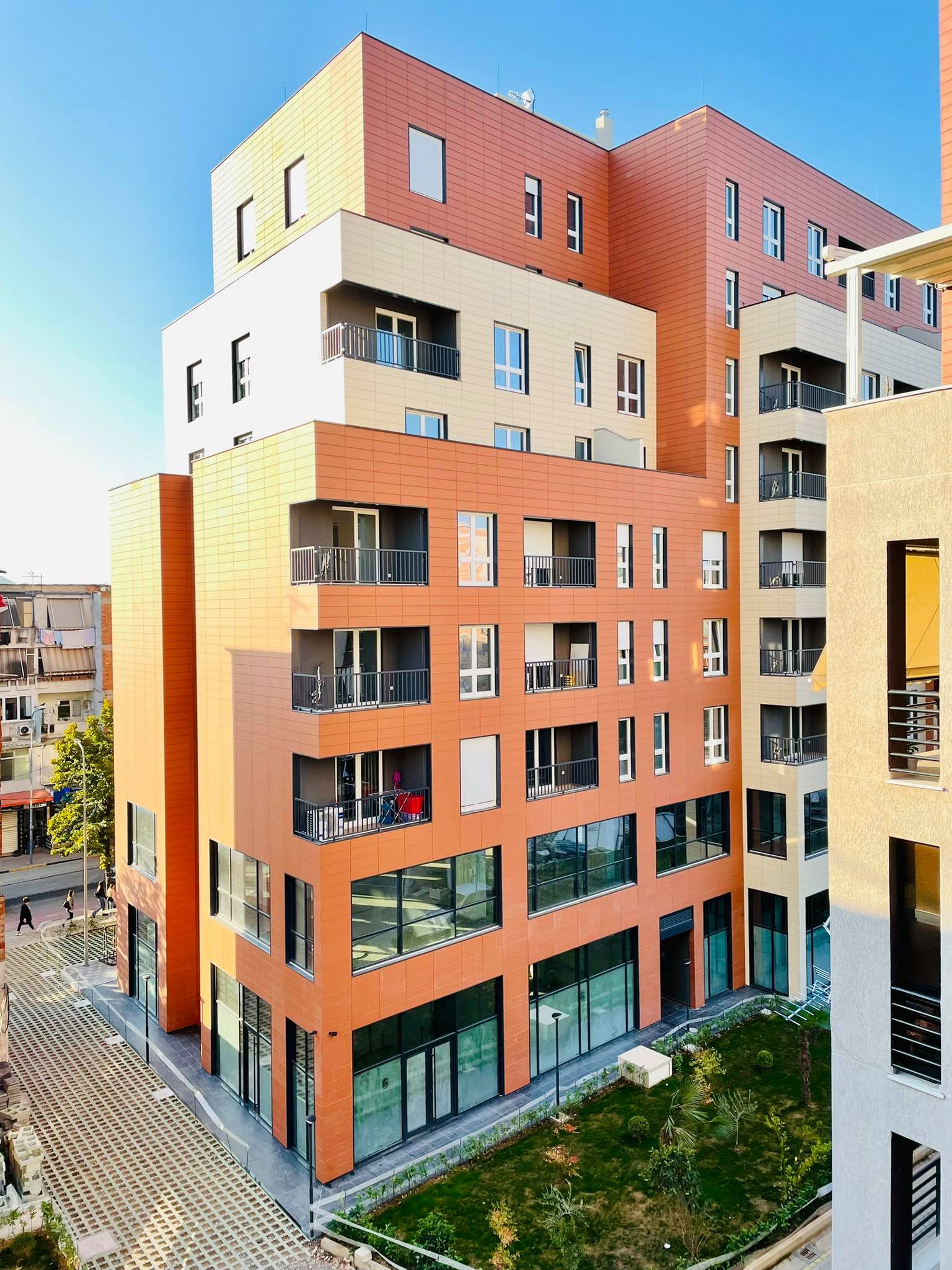 Biffer & Co shpk - Tirana