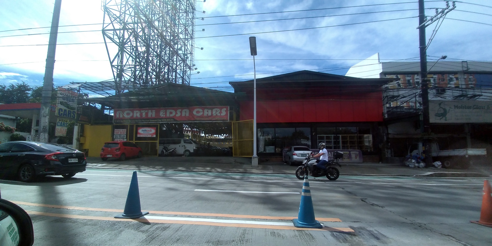 North EDSA Cars - Quezon City