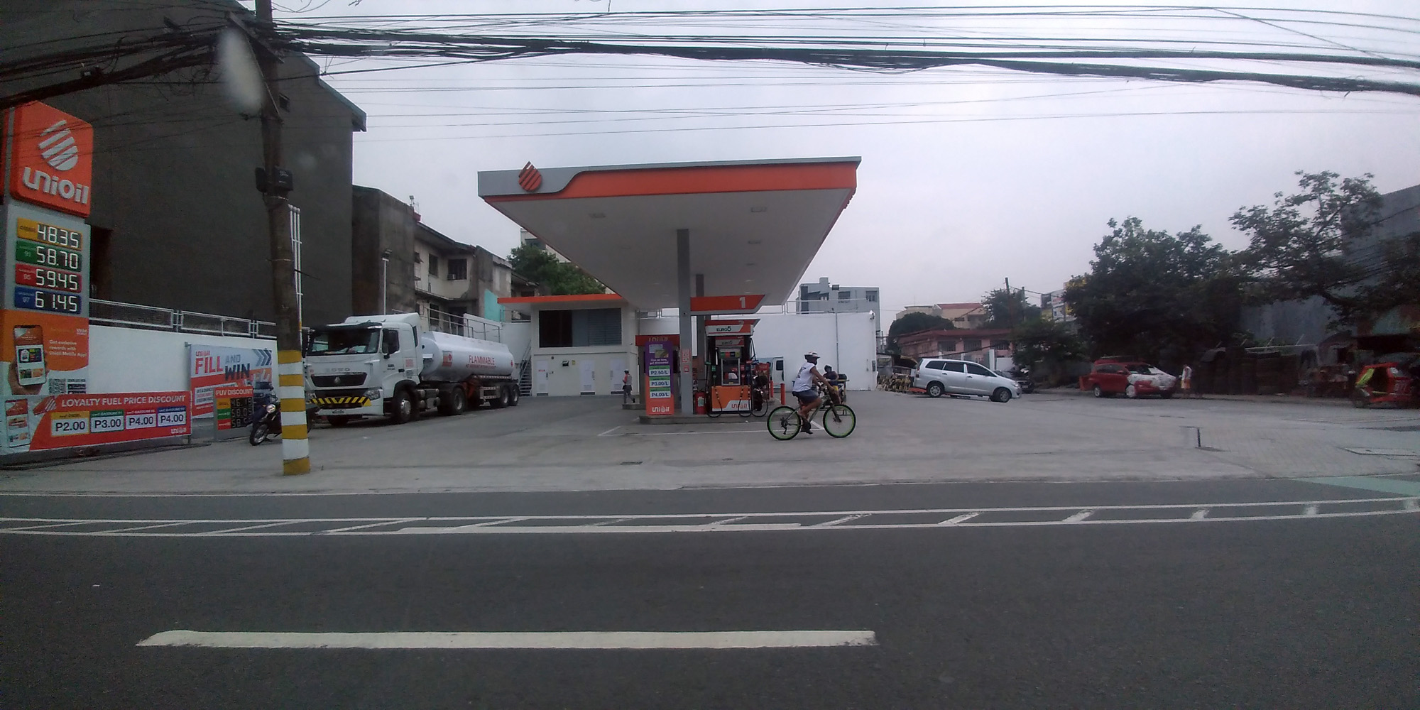 UniOil Gas Station - Quezon City