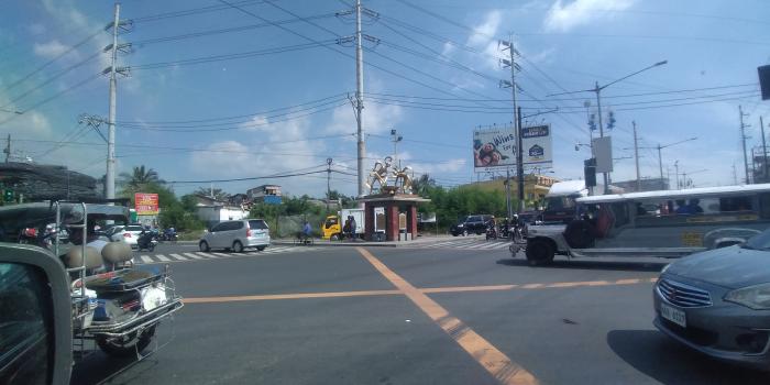 Ang Sepoy at Maglalatik Statue - Cainta