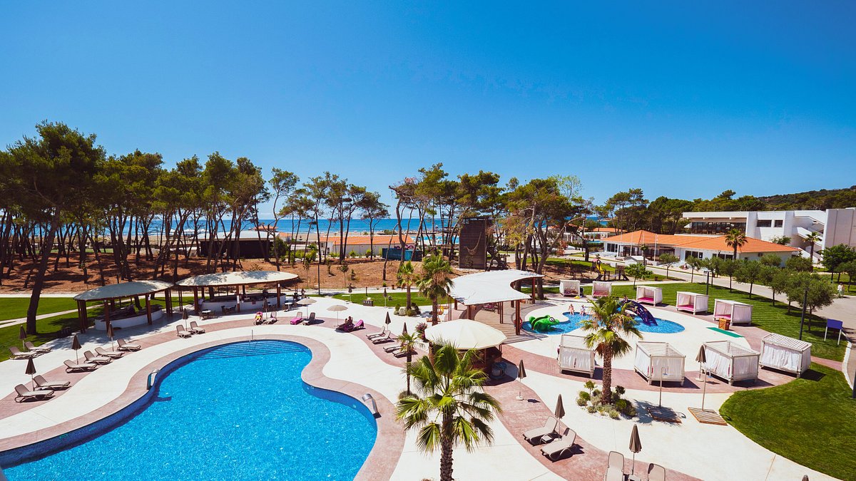 Azul Beach Resort