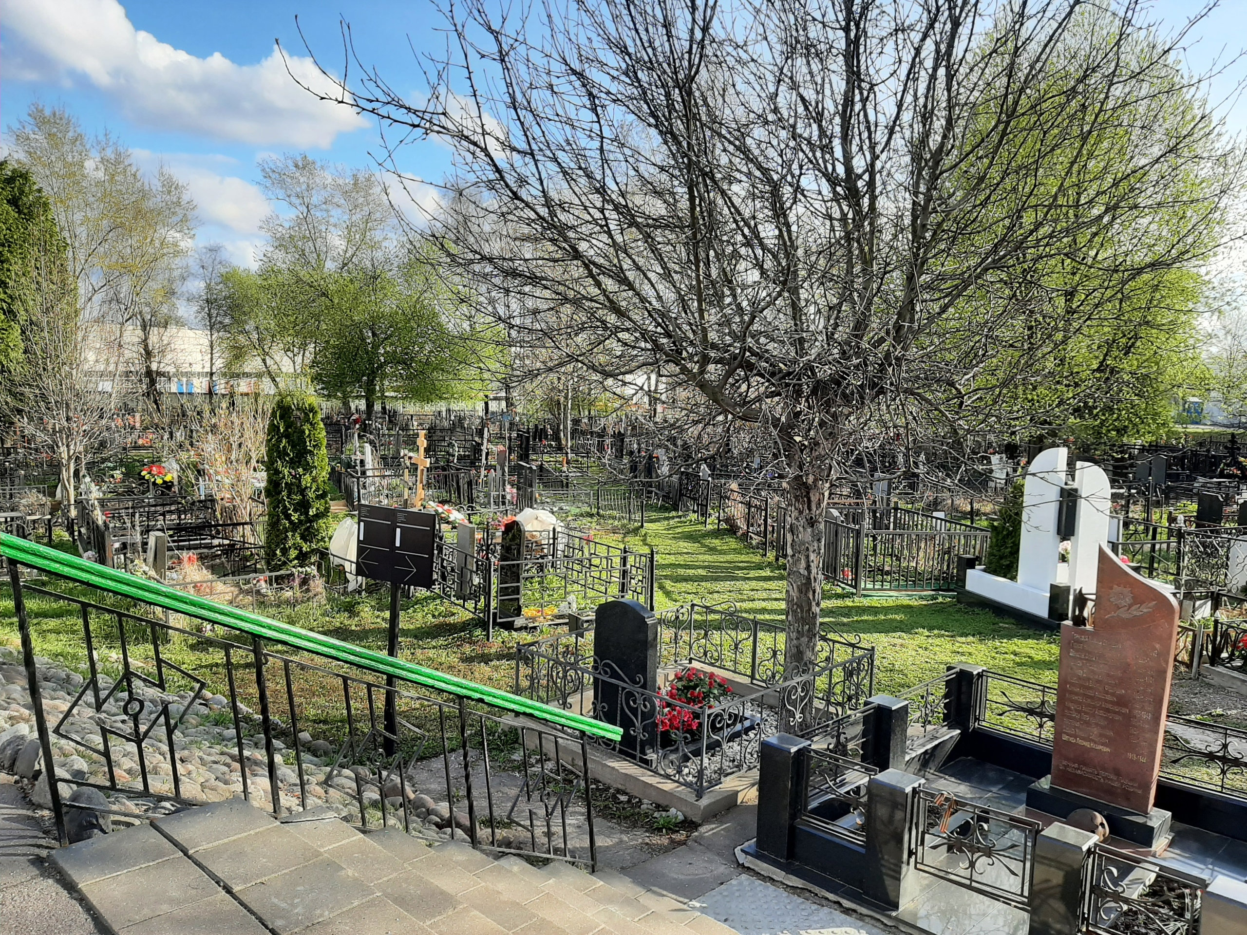Staropokrovskoye Cemetery - Moscow