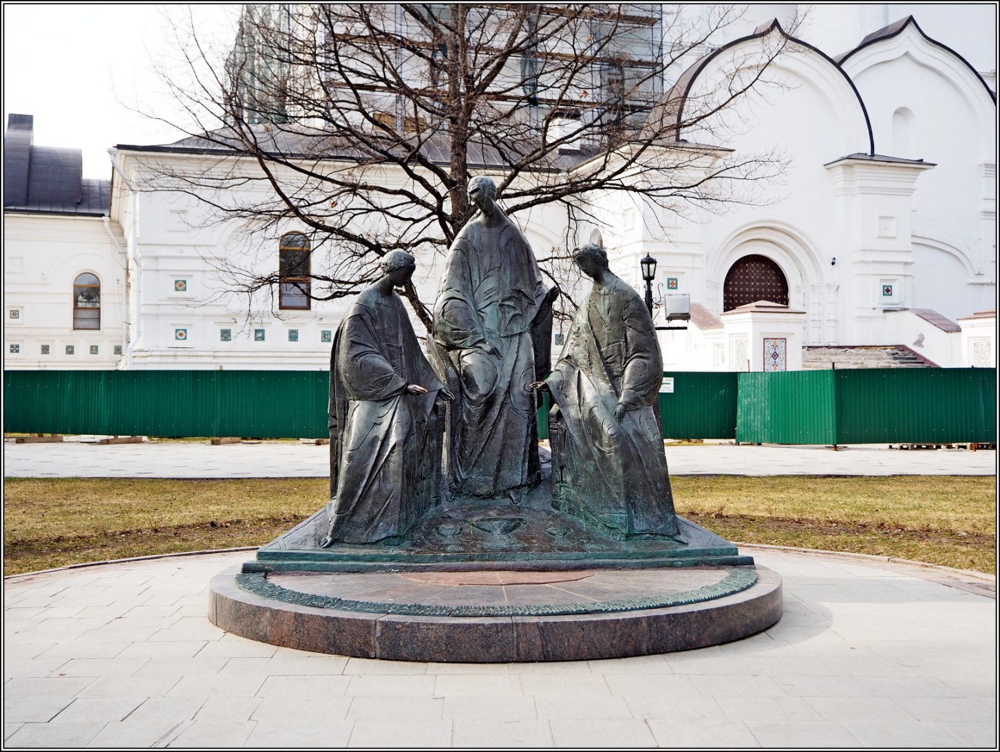 The Monument of the Holy Trinity - Yaroslavl