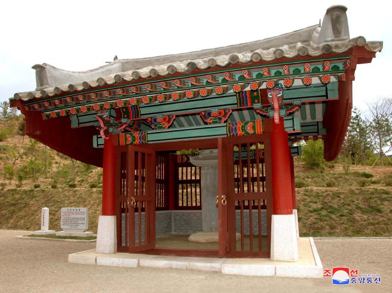 Pukkwan Victory Monument - Kimchaek (formerly Sŏngjin)