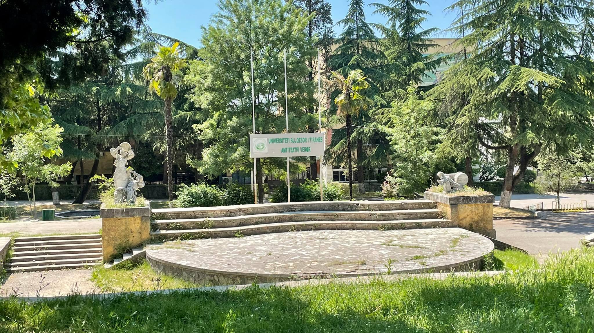 Amfiteatri veror - Tiranë