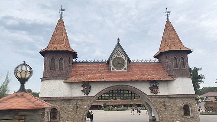 Entry gate - Staraya Stanitsa