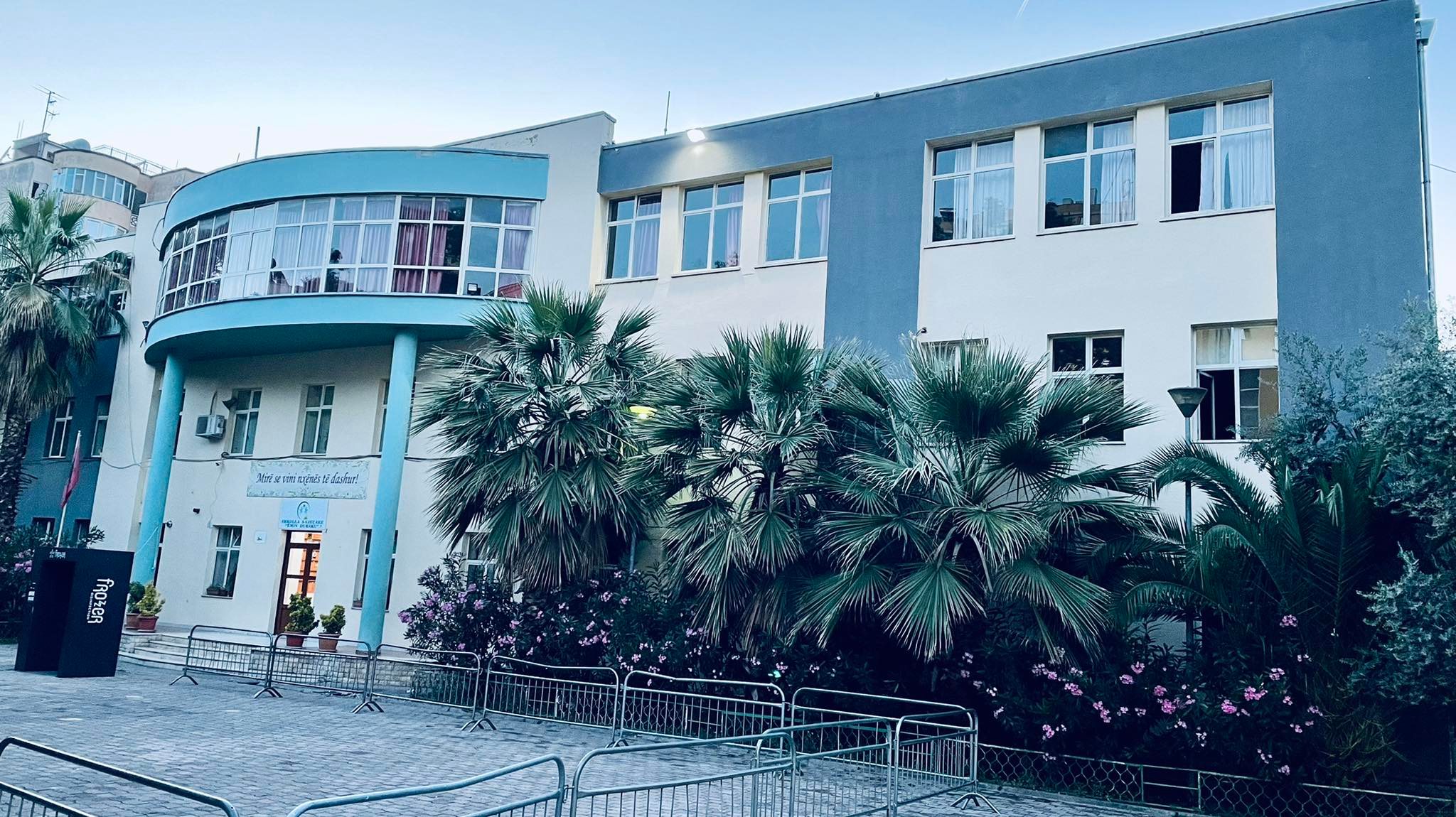 Shkolla 9-vjeçare "Emin Duraku" - Tirana